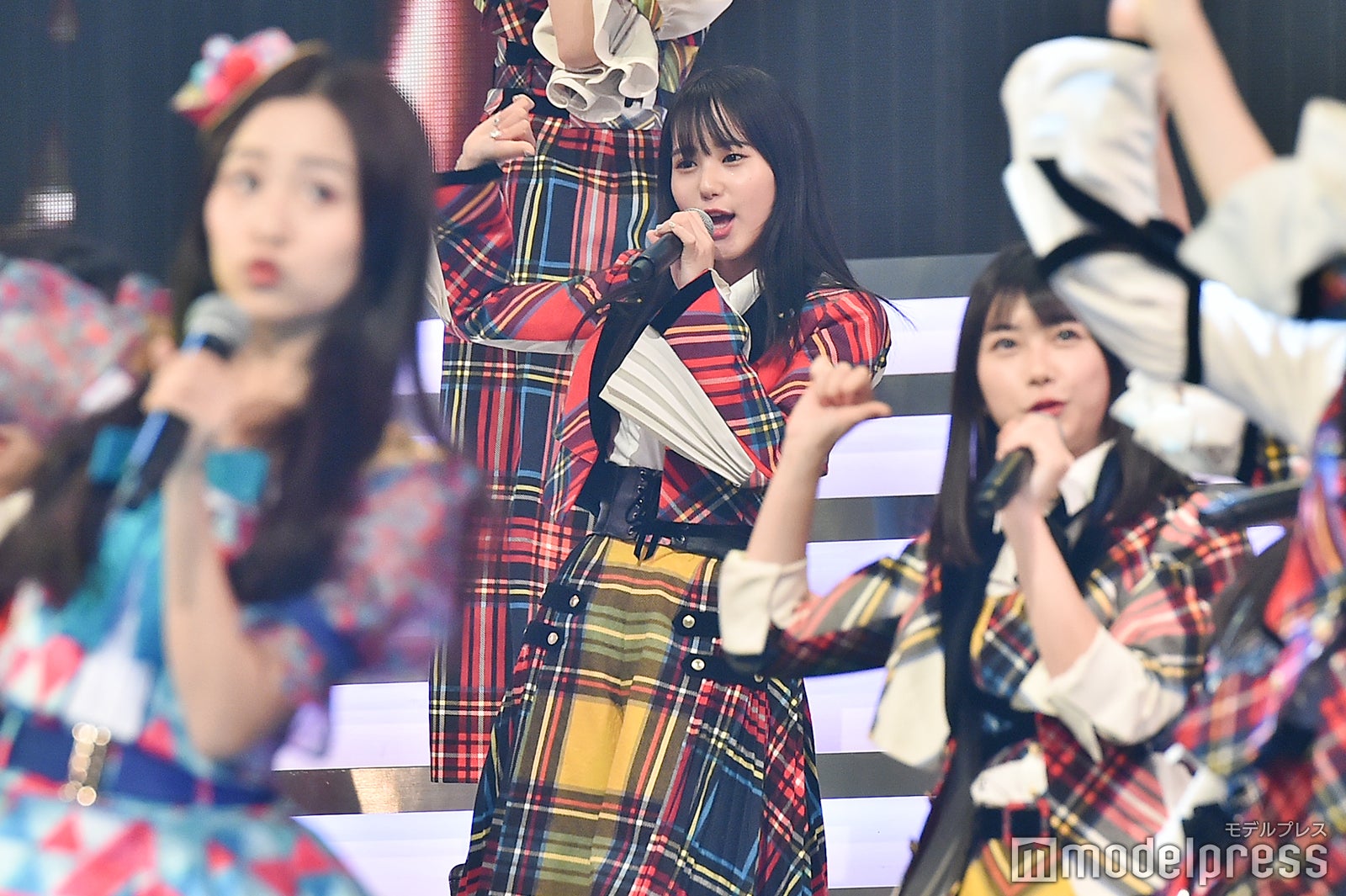 (画像46/52) AKB48、海外メンバーと笑顔で交流 通訳・ポジション指示する場面も＜紅白リハ最終日＞ - モデルプレス