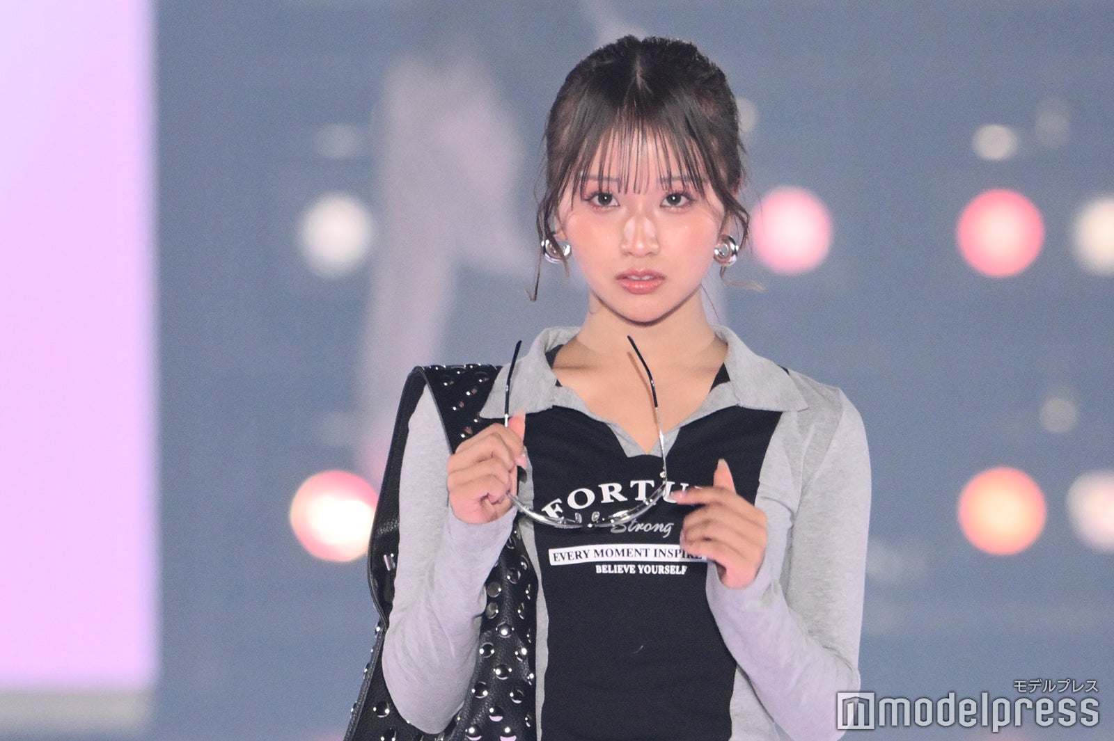 (画像1/7) 「ノブロックTV」で話題・森脇梨々夏、美ウエストチラ見せ【関コレ2025S/S】 - モデルプレス