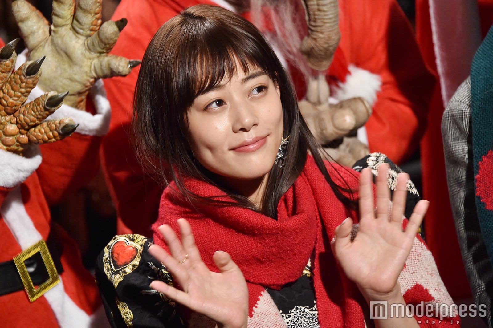画像6 21 高畑充希、ミニドレスで美脚あらわ さりげない“クリスマス感”を発見<destiny 鎌倉ものがたり> モデルプレス