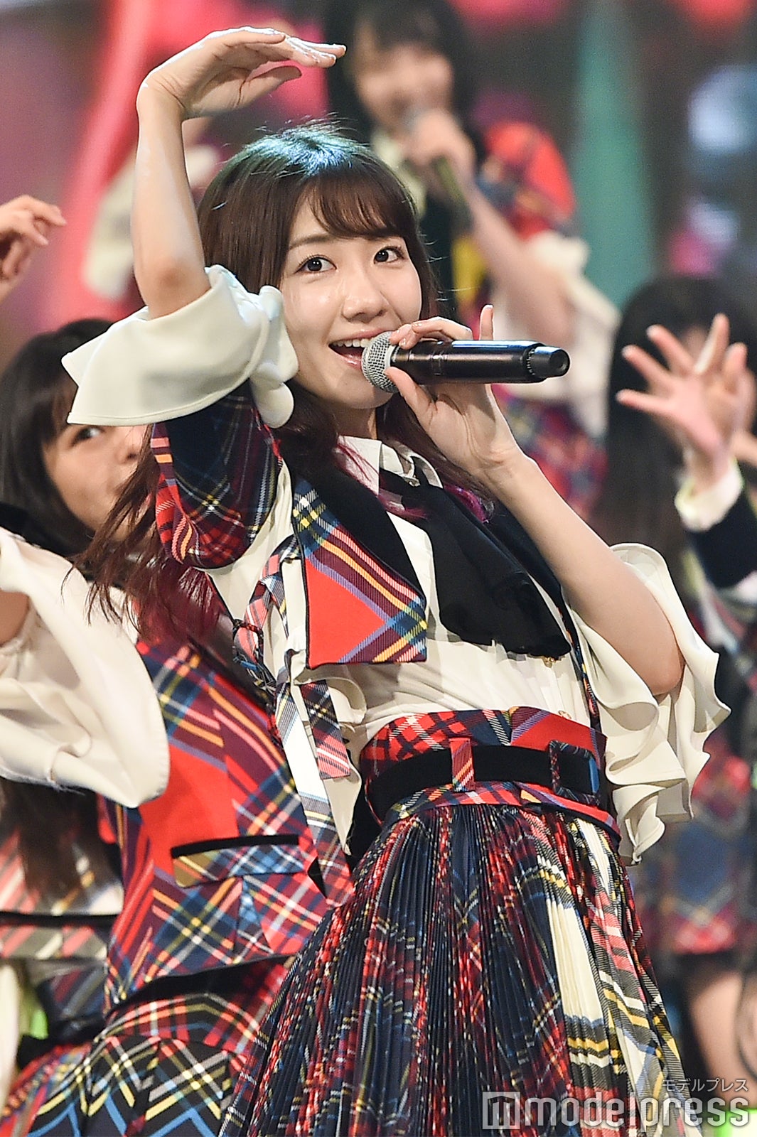 (画像49/52) AKB48、海外メンバーと笑顔で交流 通訳・ポジション指示する場面も＜紅白リハ最終日＞ - モデルプレス