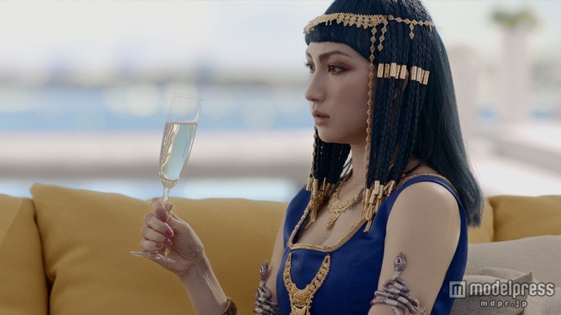 画像17 18 山本美月&波瑠&香椎由宇が世界三大美女に 高級リゾートで優雅に女子会 モデルプレス