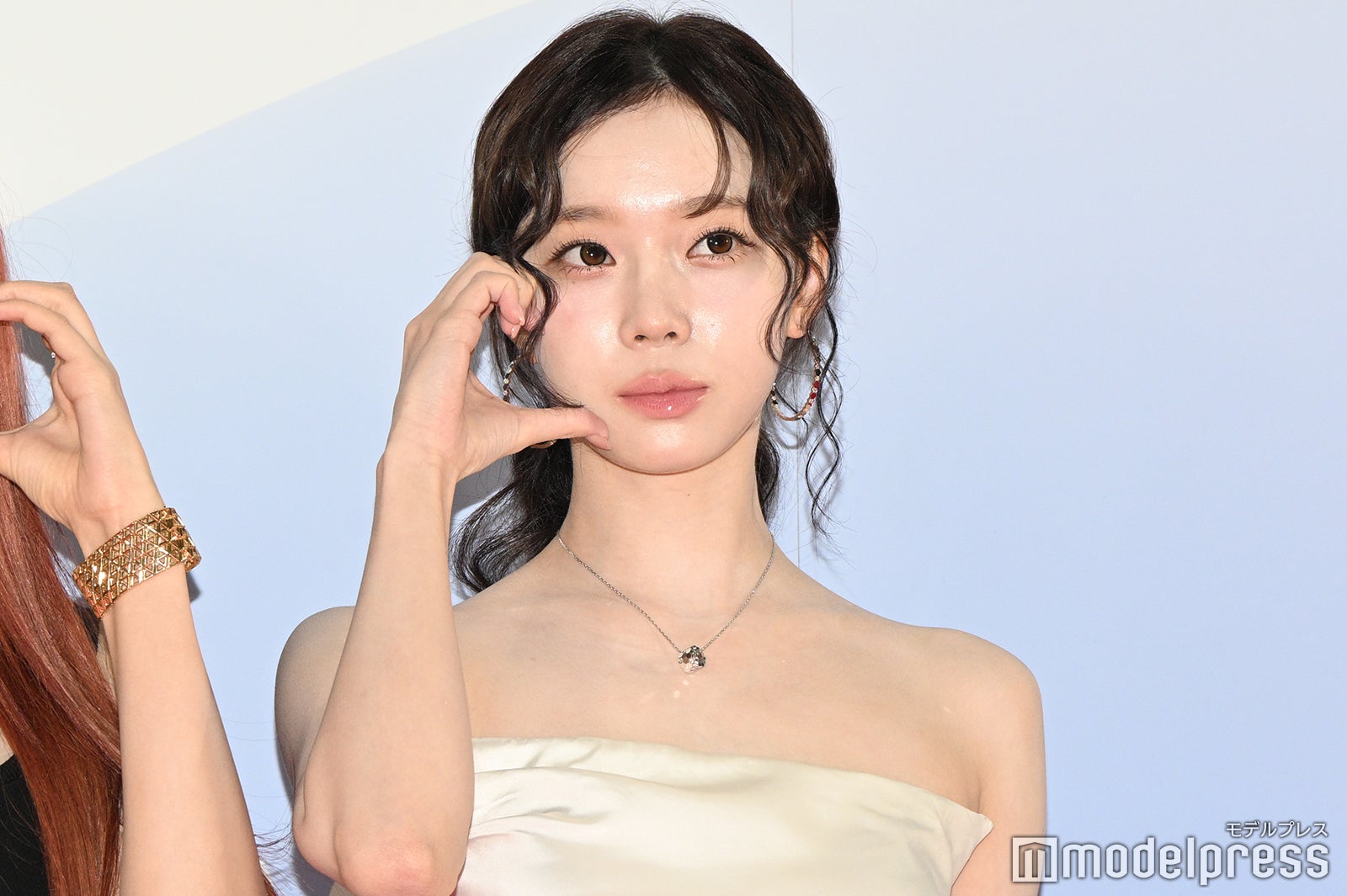 (画像2/16) aespaウィンター、ミニ丈Tシャツ姿で美ウエスト大胆披露「二度見した」「くびれ方がすごい」 - モデルプレス