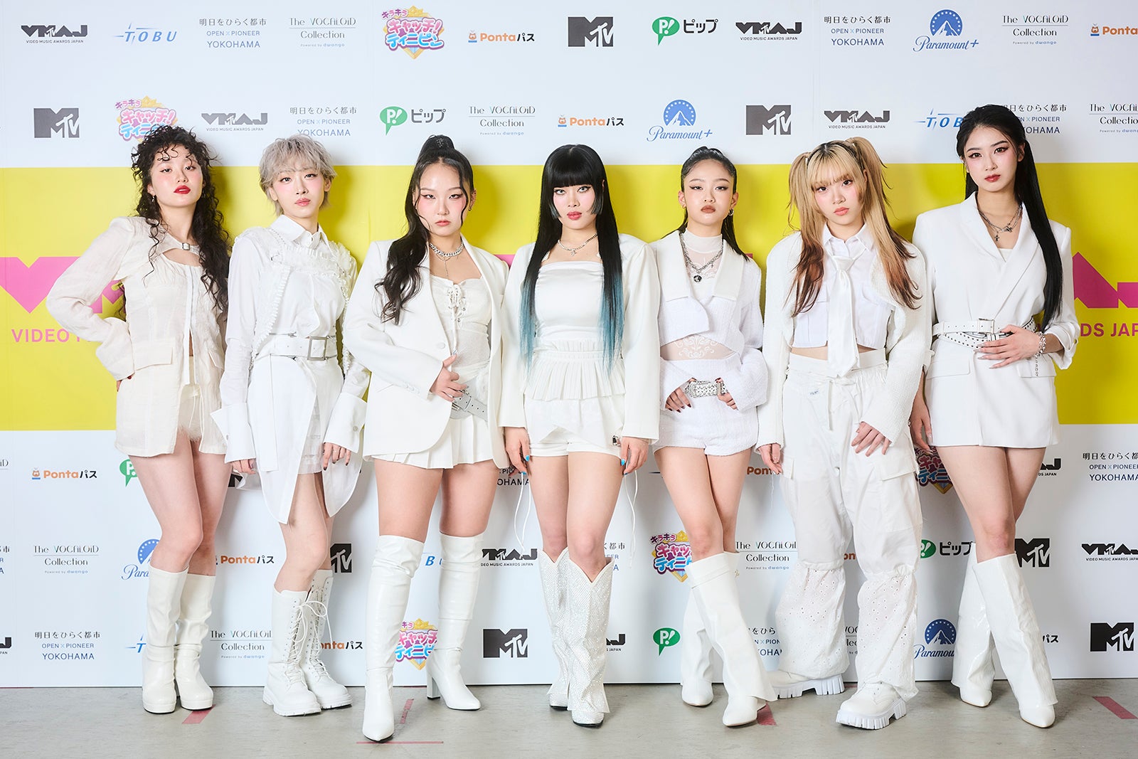 (画像4/113) HANA、KOHARUセンターのカマキリダンスで沸かす デビュー前に圧巻ステージ【MTV VMAJ レッドカーペット】 - モデルプレス