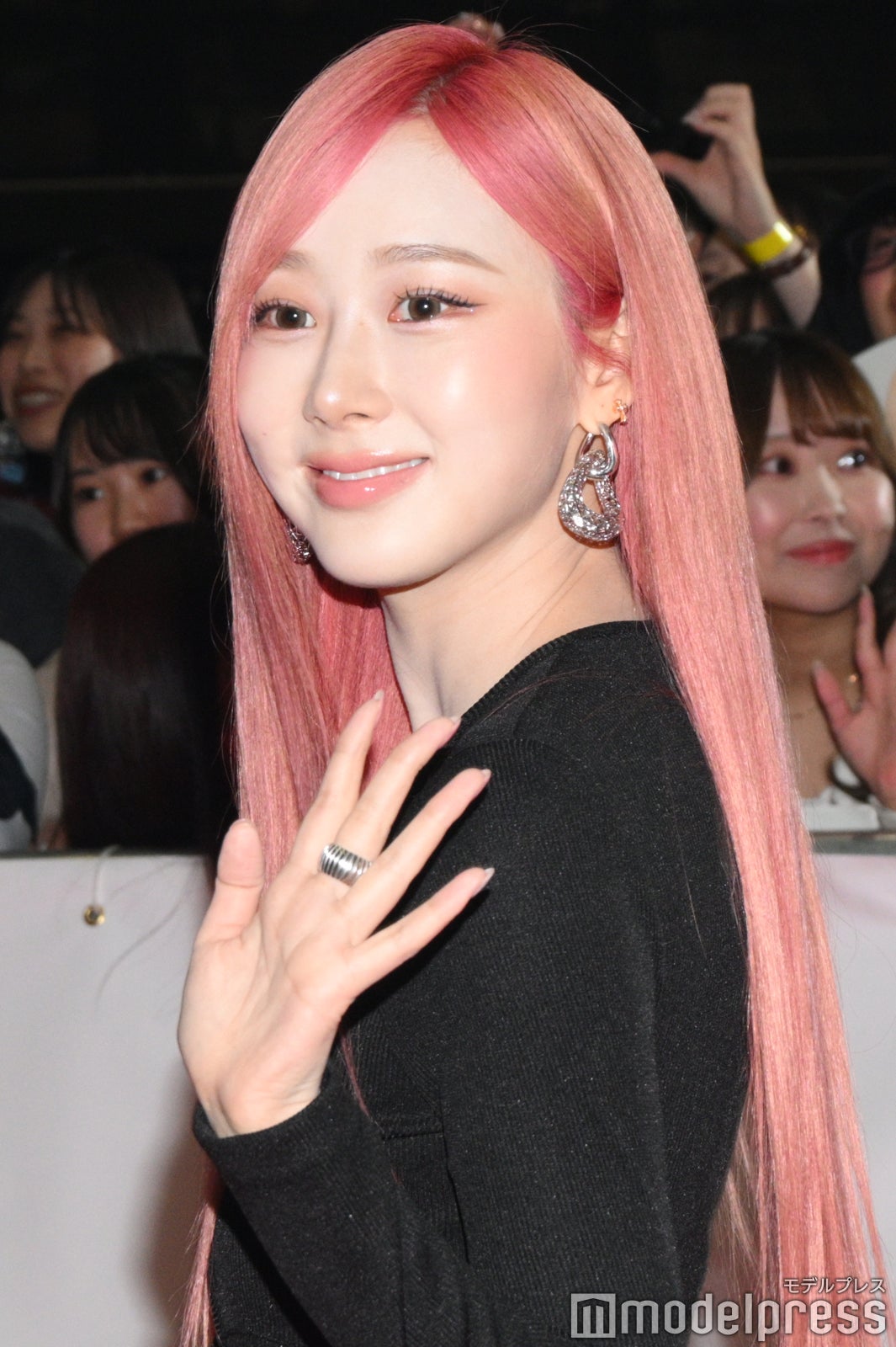 (画像10/13) aespa、大胆肌見せブラックドレスで圧巻オーラ 日本初レッドカーペット降臨【MTV VMAJ】 - モデルプレス