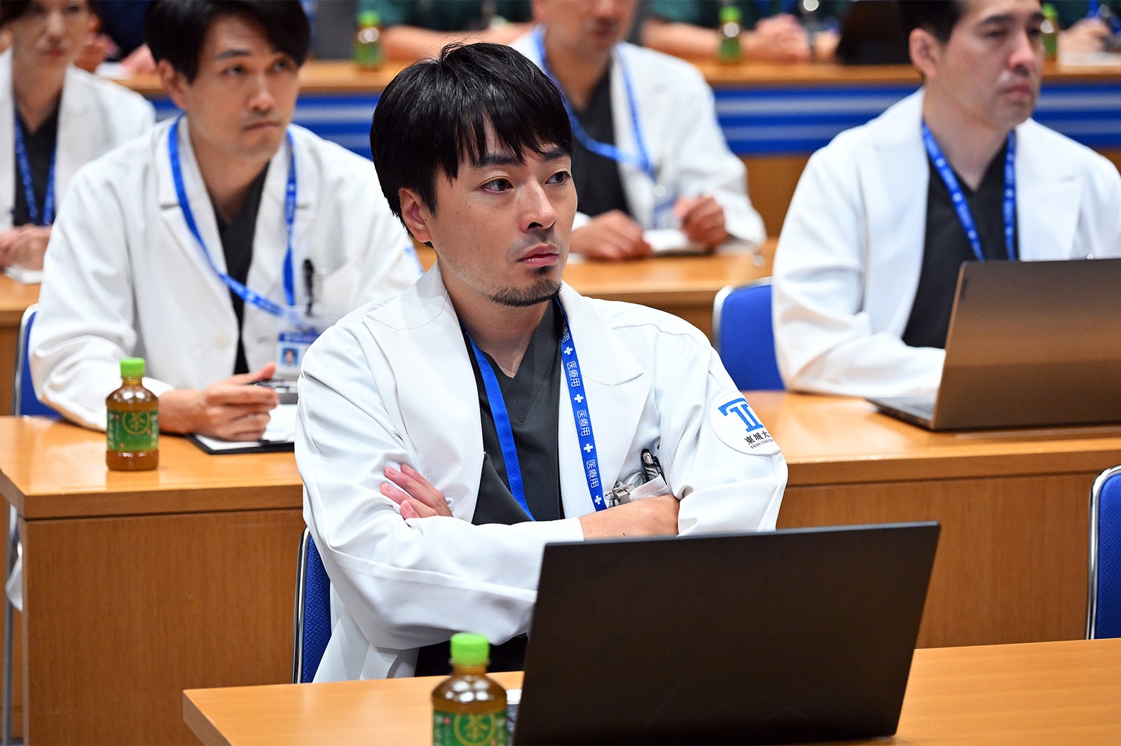 (画像4/69) 「ブラックペアン シーズン2」オペ室で「VIVANT」キャスト3人が奇跡の再会 二宮和也の“呼びかけ”で注目集まる「気付いた人すごい」 - モデルプレス