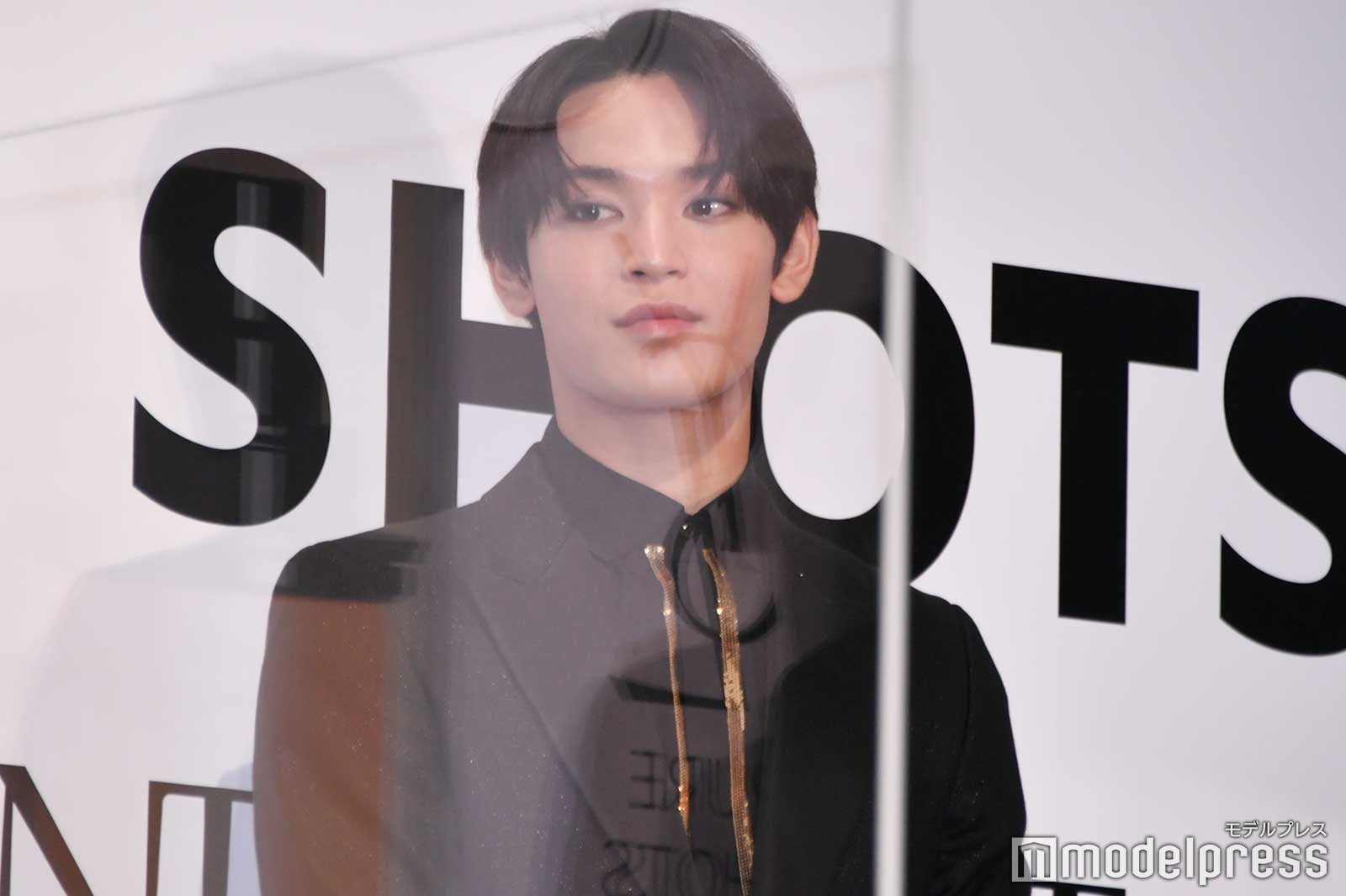 (画像76/91) JO1「YSL」とパートナーシップ締結 黒スーツ姿で登壇 - モデルプレス