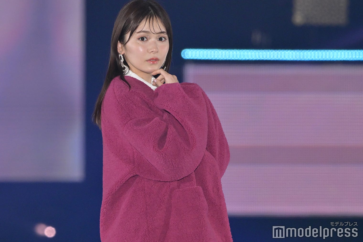 画像2 24 久間田琳加、美背中大胆披露 散歩コーデに「圧倒的彼女感」の声 モデルプレス