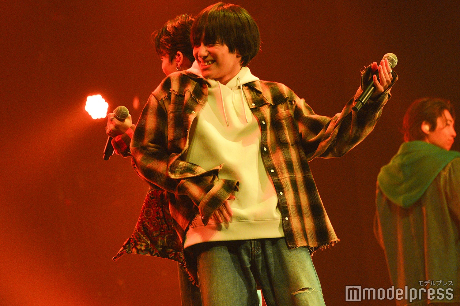 (画像139/193) 8LOOM、涙のラストライブで活動に幕 宮世琉弥「7人で走り抜けられて幸せです」＜CDTVスペシャル！年越しプレミアライブ＞ - モデルプレス