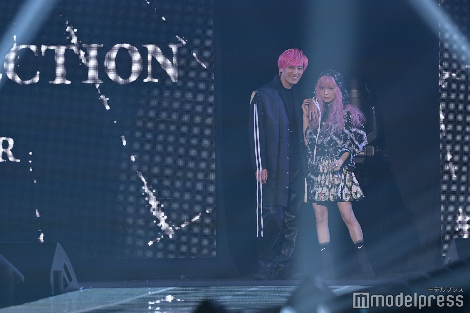 (画像10/11) 益若つばさ、“ピンク髪”で8年ぶり「TGC」EXIT兼近大樹は「ずっとラウールさんの真似してて…」裏側告白 ＜TGC2023A／W＞ - モデルプレス