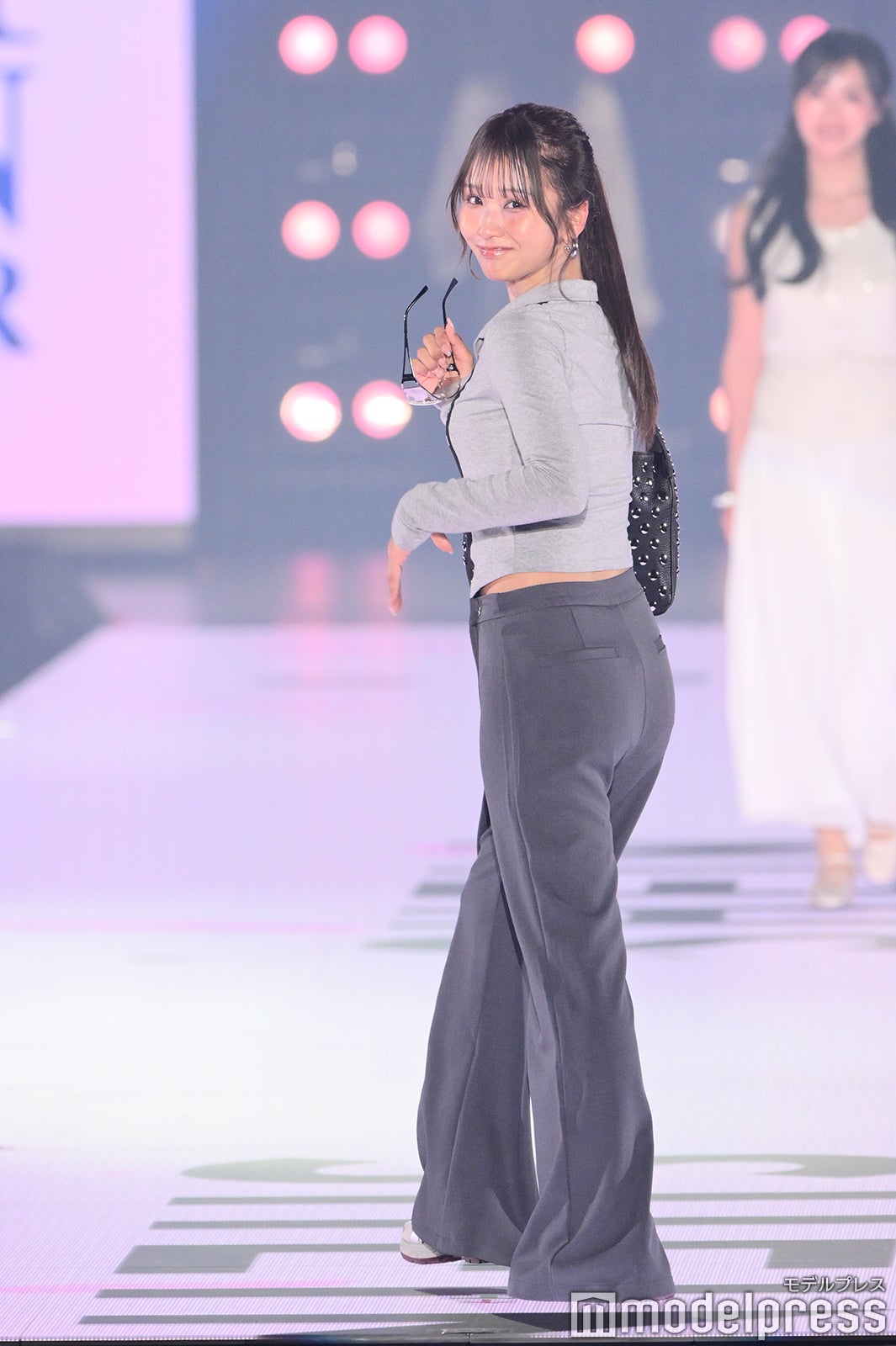 (画像7/7) 「ノブロックTV」で話題・森脇梨々夏、美ウエストチラ見せ【関コレ2025S/S】 - モデルプレス