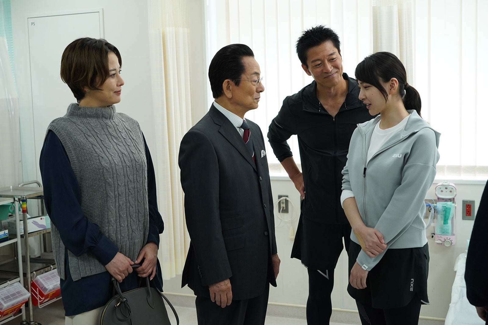 (画像18/31) 【相棒 season23 第8話】薫、伴走中に刺される 右京は未解決事件との繋がり疑う - モデルプレス