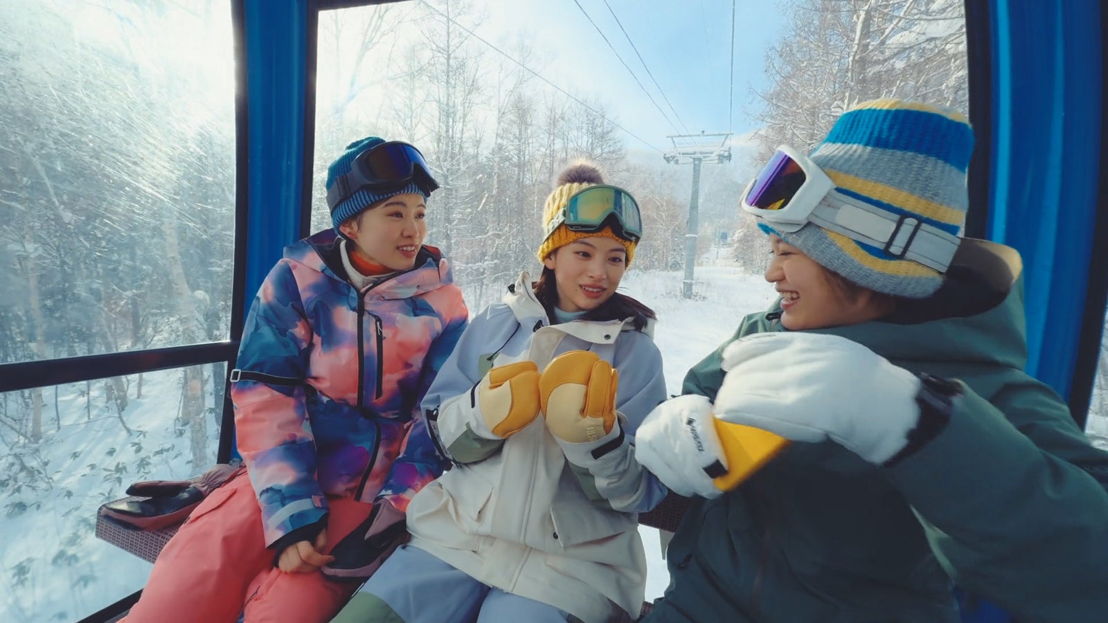 (画像8/18) 出口夏希＆青木柚「JR SKISKI」新CM公開 “3台のスマートフォンのみ”で撮影・リアルな空気感映す【コメント】 - モデルプレス