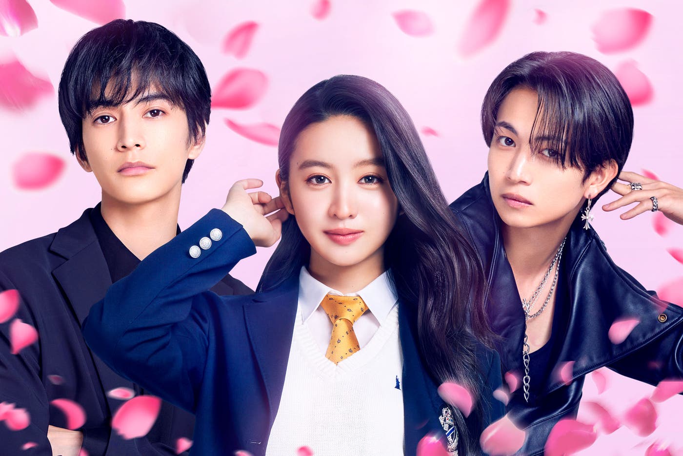 Koki、別人級メイクで変身 渡邊圭祐&綱啓永と バチバチ”三角関係「女神降臨」第1弾場面写真・キャラクター写真解禁 モデルプレス