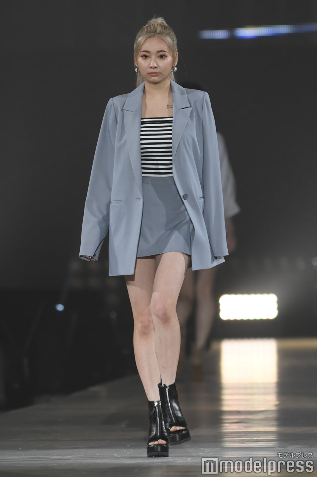 (画像51/78) “伝説のキャバ嬢”ひめか、美デコルテ大胆披露 デニムセットアップコーデで登場【札幌コレクション2024SS】 - モデルプレス