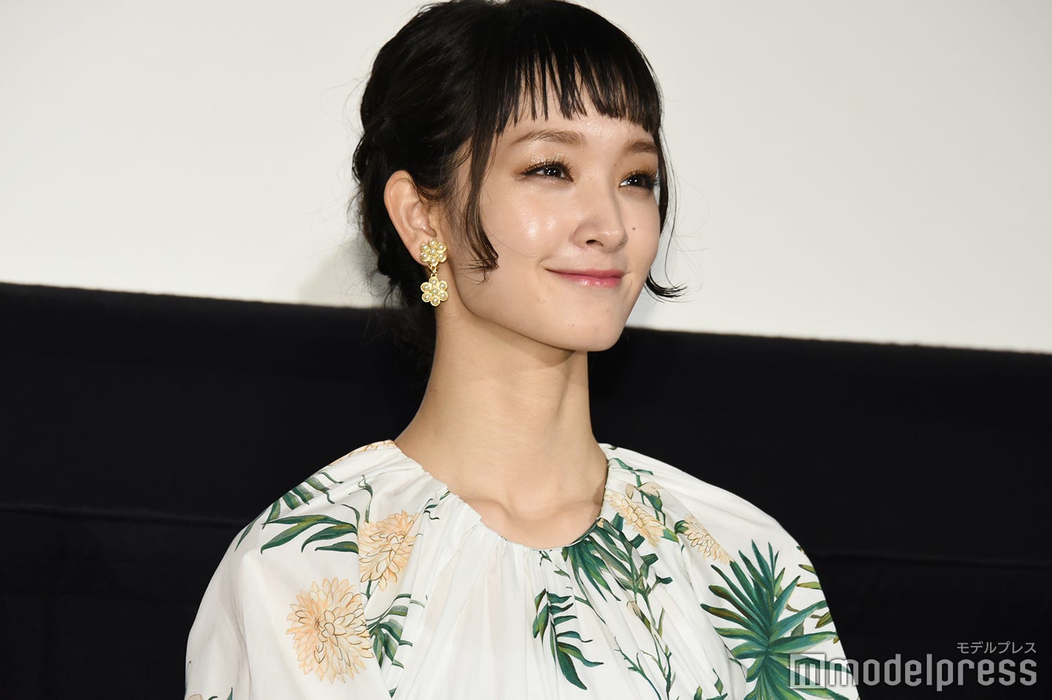 画像11 16 剛力彩芽、ピンクヘアから再び黒髪ショートに 「何色でも似合う」「素敵」と反響 モデルプレス