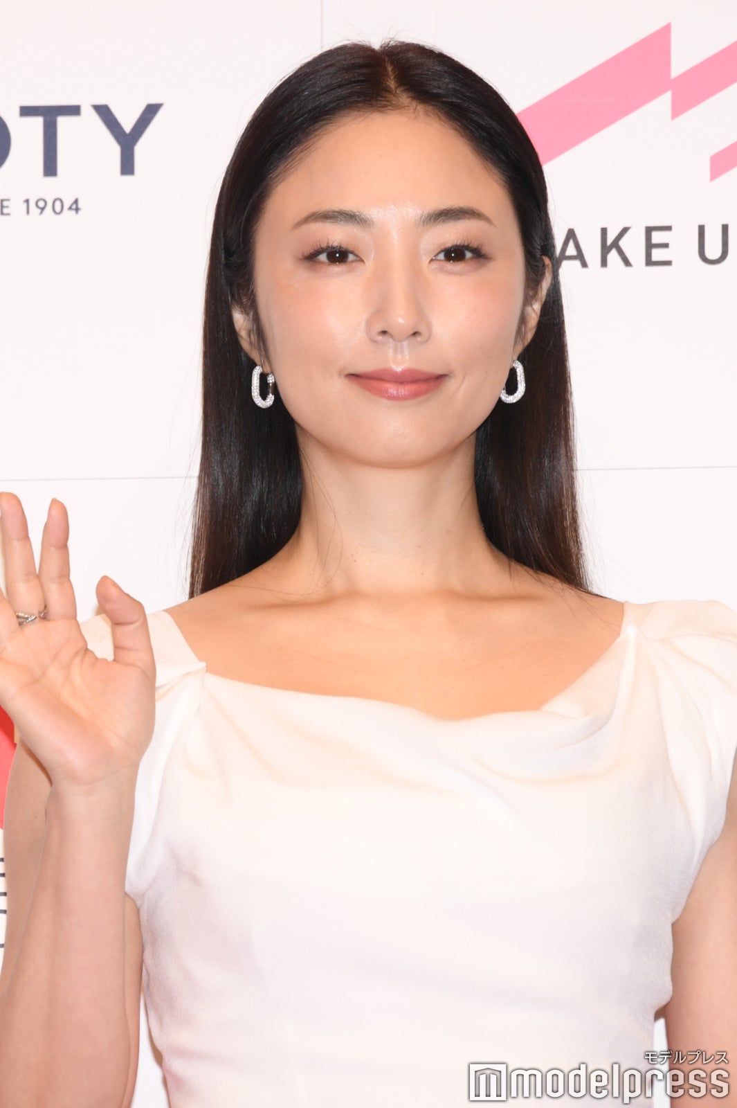 (画像25/53) MEGUMI、ボブヘアで雰囲気ガラリ 和装ショットに反響「別人級」「似合ってる」 - モデルプレス