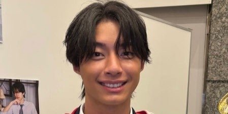 「今日好き」高校ボディビル日本一・榎田一王、前開きシャツからのぞく圧巻筋肉美「大胸筋流石すぎ」「レベチ」の声 - モデルプレス