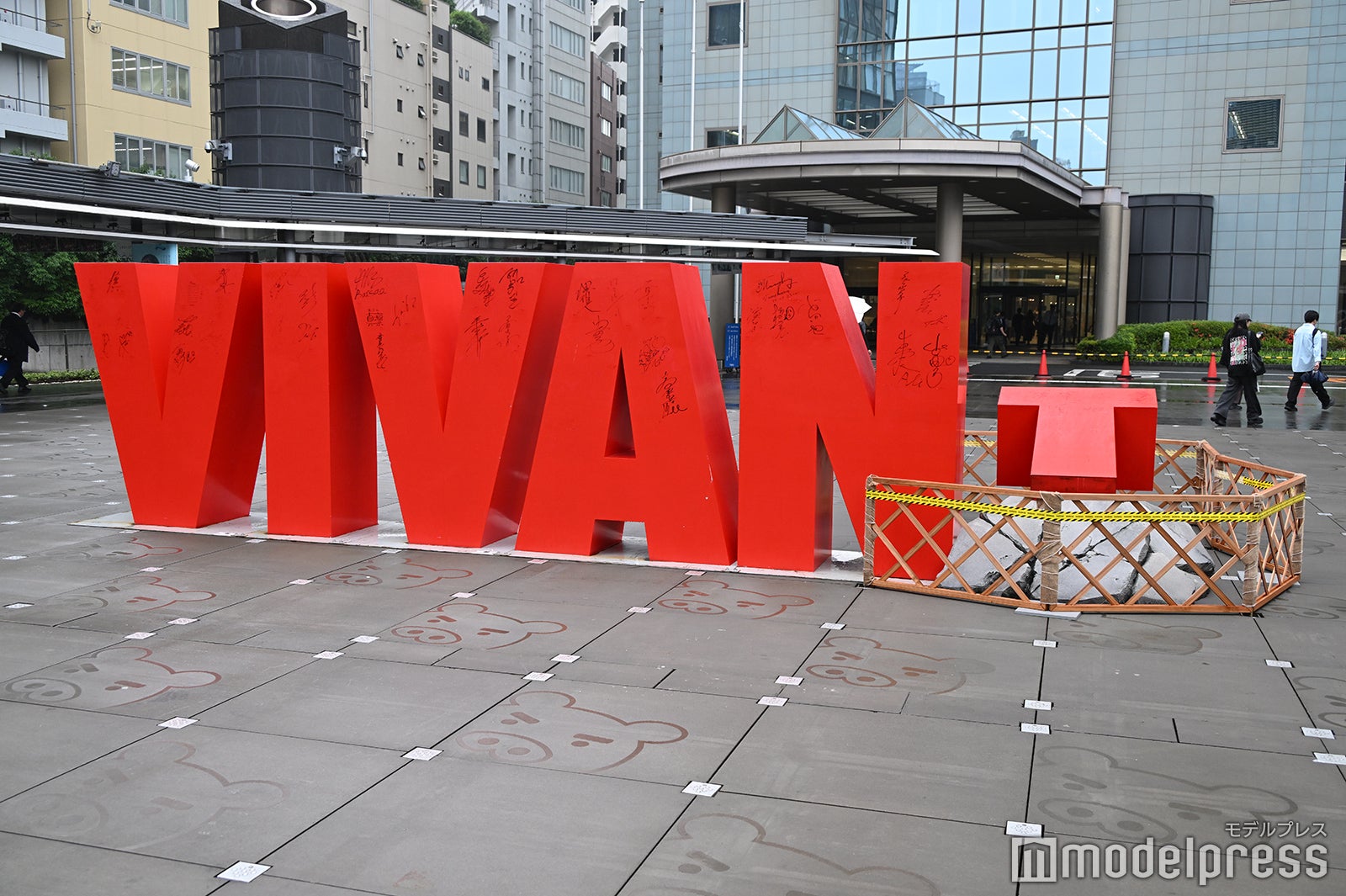 (画像19/33) 日曜劇場「VIVANT」富栄ドラムは続投 前作登場キャラにも言及「途中で消えちゃったような人も全部重要人物」 - モデルプレス