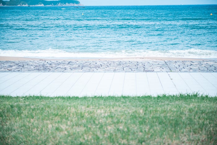 和歌山「ブルービーチ那智」海辺の新グランピング＆カフェが誕生 - 女子旅プレス