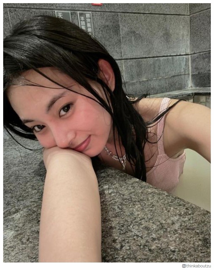 (画像4/8) TWICEツウィ、濡れ髪・“火照り顔”…美ボディ際立つ入浴ショット公開「ドキッとした」「すっぴん？」 - モデルプレス