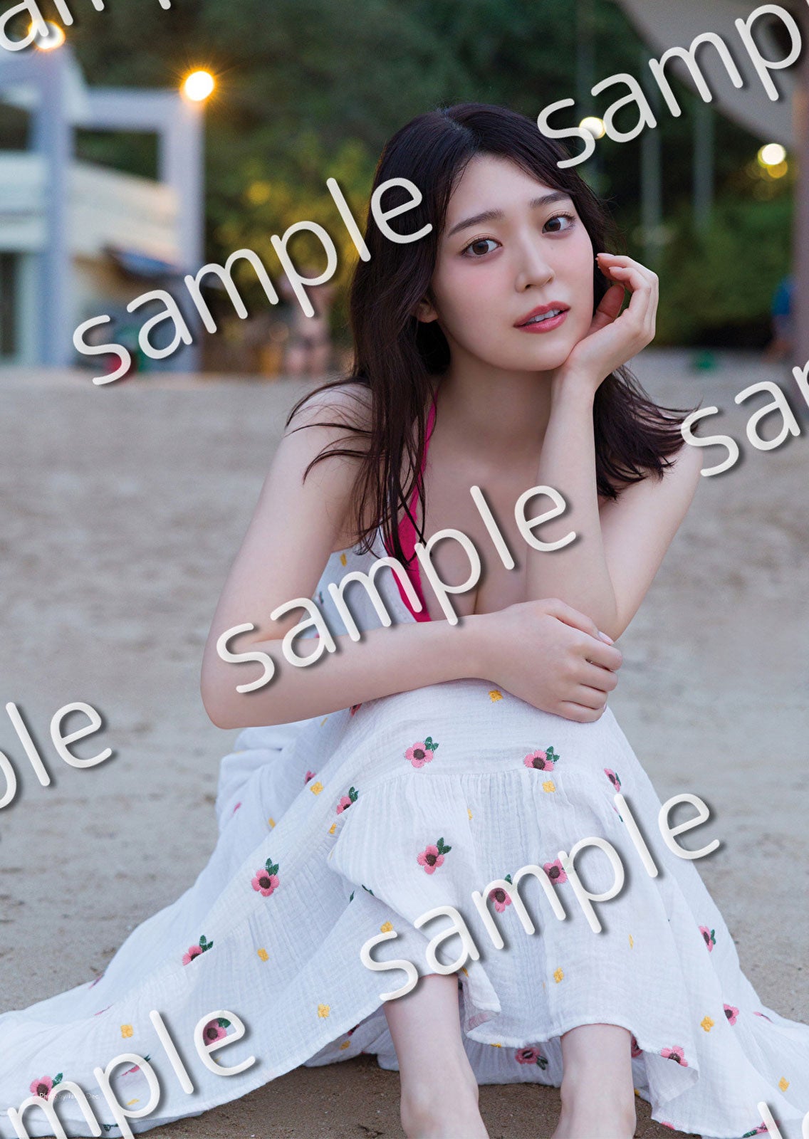 画像30 36 乃木坂46阪口珠美、ピンク水着で見つめる愛らしい姿 1st写真集「青いバラ」封入特典第5弾解禁 モデルプレス