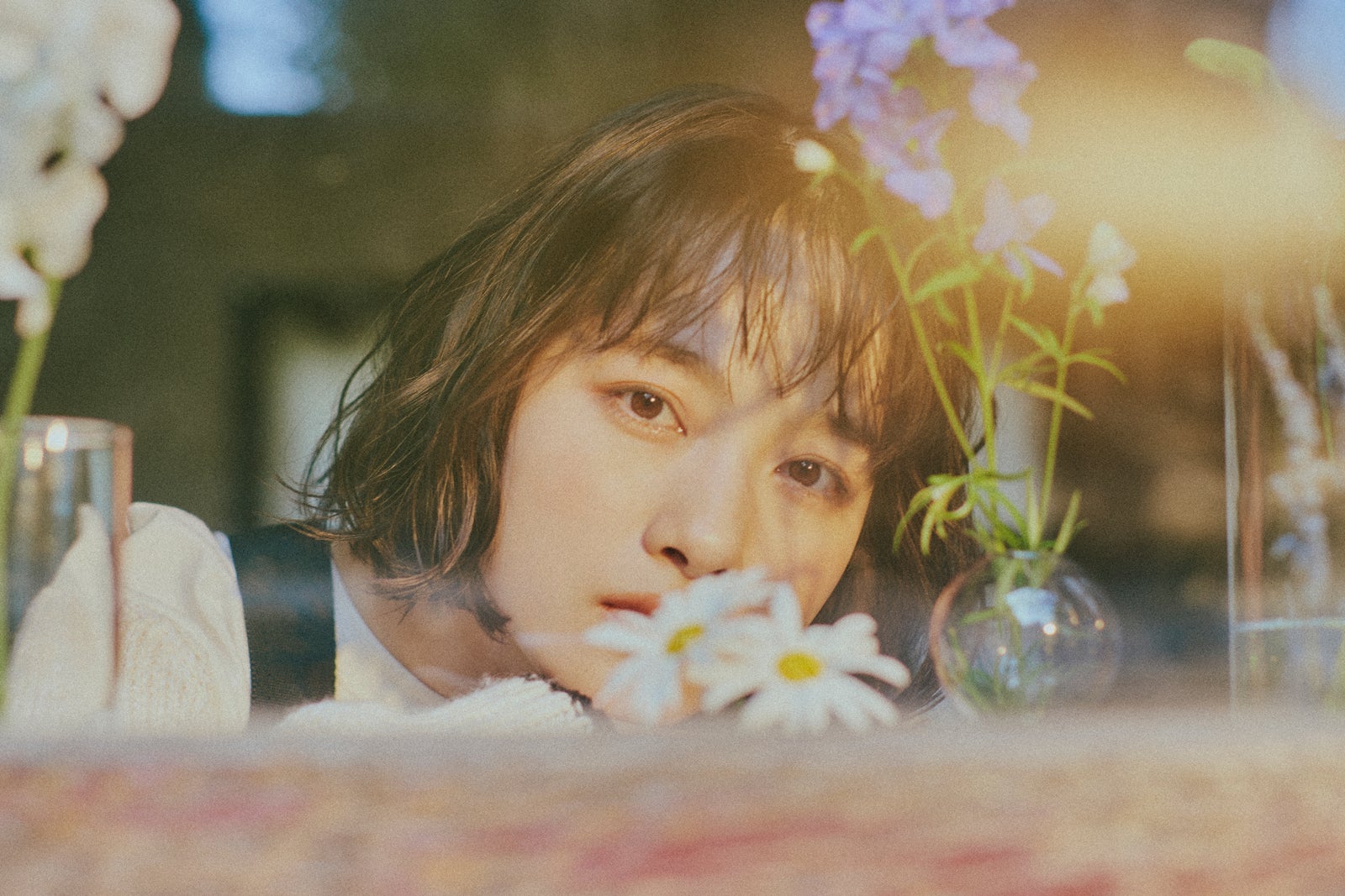 “唯一無二”の歌声とルックスのギャップが話題 シンガーソングライター・TOMOOの魅力に迫る＜インタビュー＞ - モデルプレス