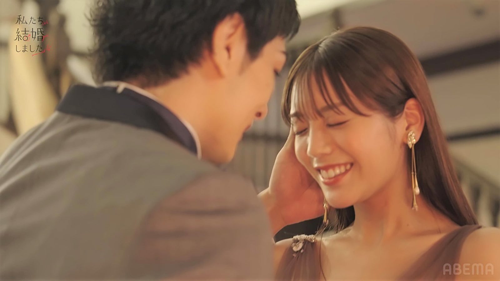 (画像4/14) “わた婚”貴島明日香、夫・久保田悠来とベッドで急接近 ハグ＆おでこキスも＜私たち結婚しました4＞ - モデルプレス