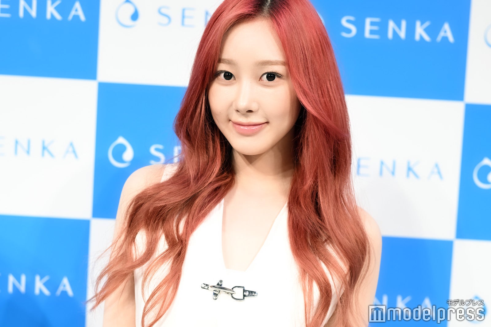 (画像8/14) aespaジゼル、タトゥーだらけの背中ショット公開「ニンニンが描いたのかな？」「攻めてる」 - モデルプレス