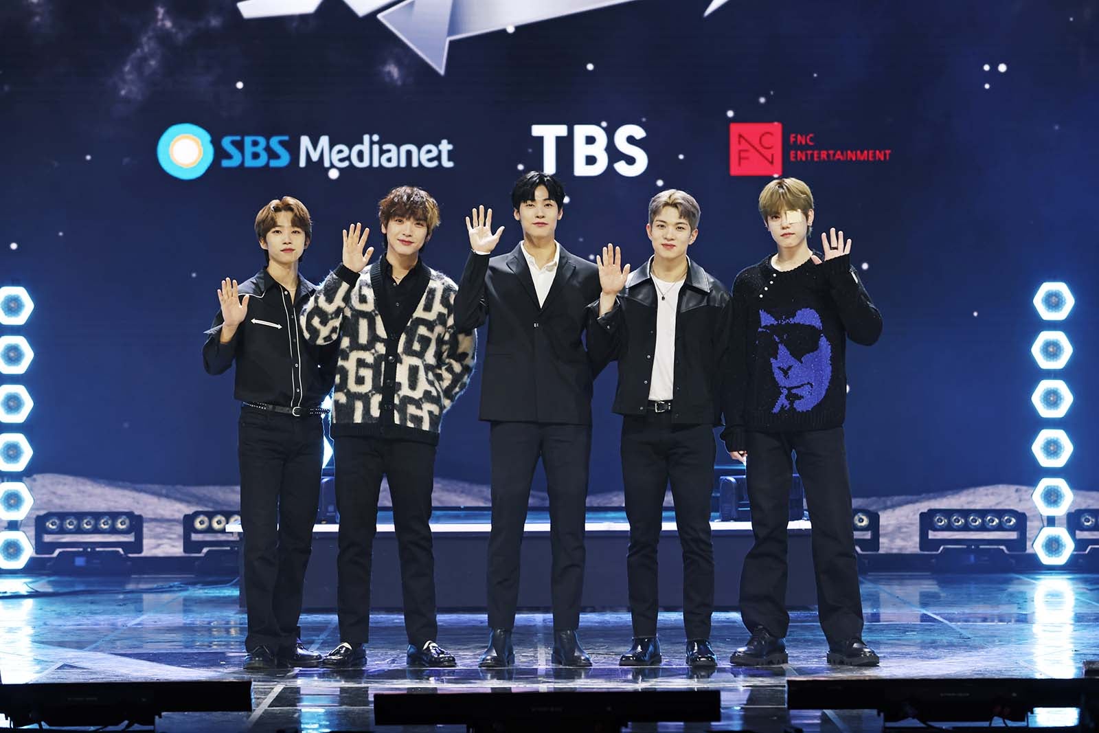 (画像10/17) SF9ロウン＆HKT48矢吹奈子MC「THE IDOL BAND」前代未聞のオーディションシステムとは 参加者のポテンシャルに期待高まる - モデルプレス