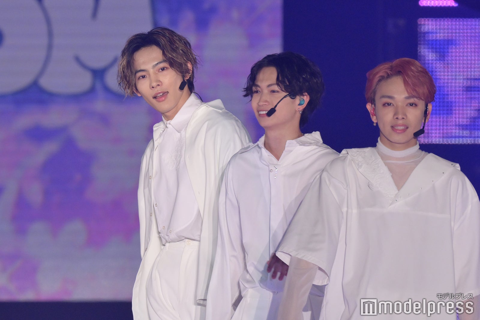 (画像544/1380) JO1「ガルアワ」初出演で大トリ飾る 炎に包まれる迫力満点パフォーマンス＜GirlsAward 2022 A／W＞ - モデルプレス