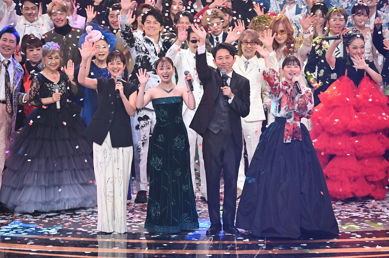 画像157161 【紅白本番／写真特集】bz・twice・ミセスらパフォーマンス 司会は有吉弘行・橋本環奈・伊藤沙莉ら モデルプレス 