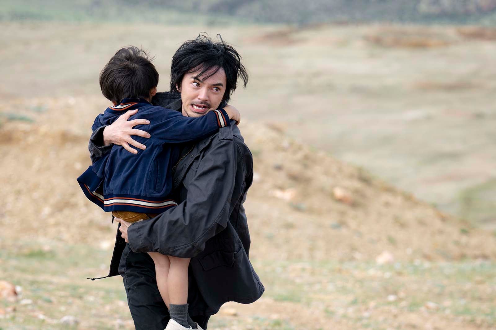 (画像38/58) 「VIVANT」乃木（堺雅人）がどんでん返し ラスト1秒に衝撃の声止まず「助けて」「来週で終わるなんて信じられない」 - モデルプレス