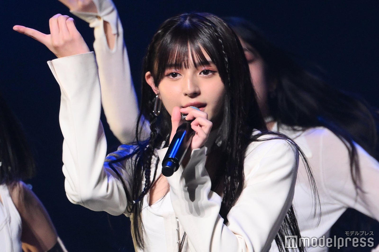 (画像4/9) 「OUT OF 48」から誕生・AKB48現役メンバーら所属「UNLAME」美ボディ際立つ純白衣装で華麗パフォーマンス＜TGC teen 2023 Winter＞ - モデルプレス