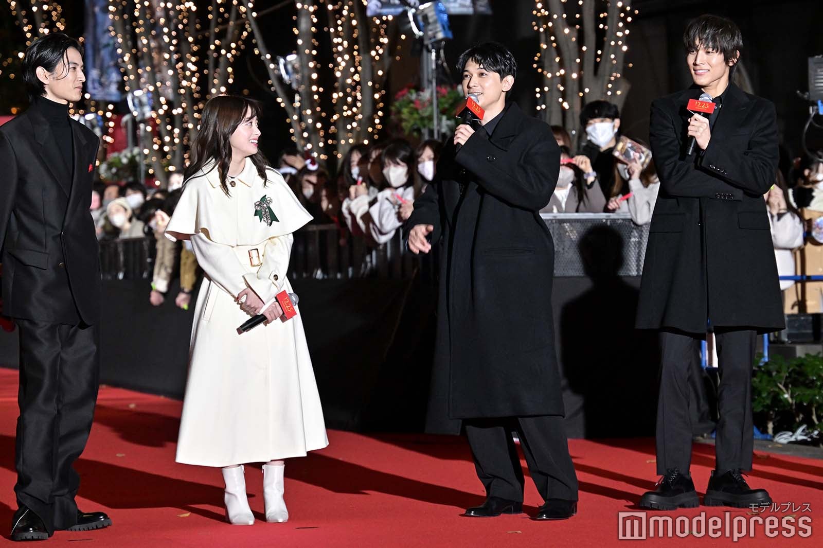 画像4557 中川大志＆橋本環奈、熱愛報道後公の場で初共演 笑顔でツッコミも＜ブラックナイトパレード＞ モデルプレス 