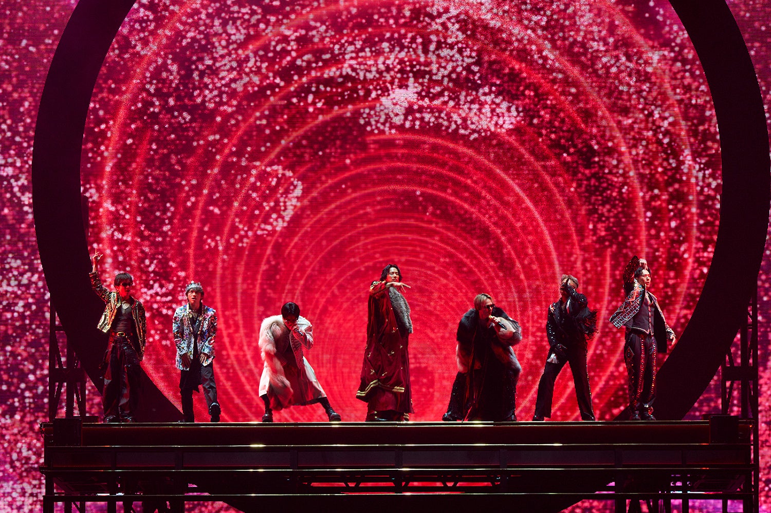 (画像3/8) 三代目JSB、8度目ドームツアー全33曲で魅了 縁のある人駆けつけNAOTOが叫ぶ【「KINGDOM」ライブレポート】 - モデルプレス