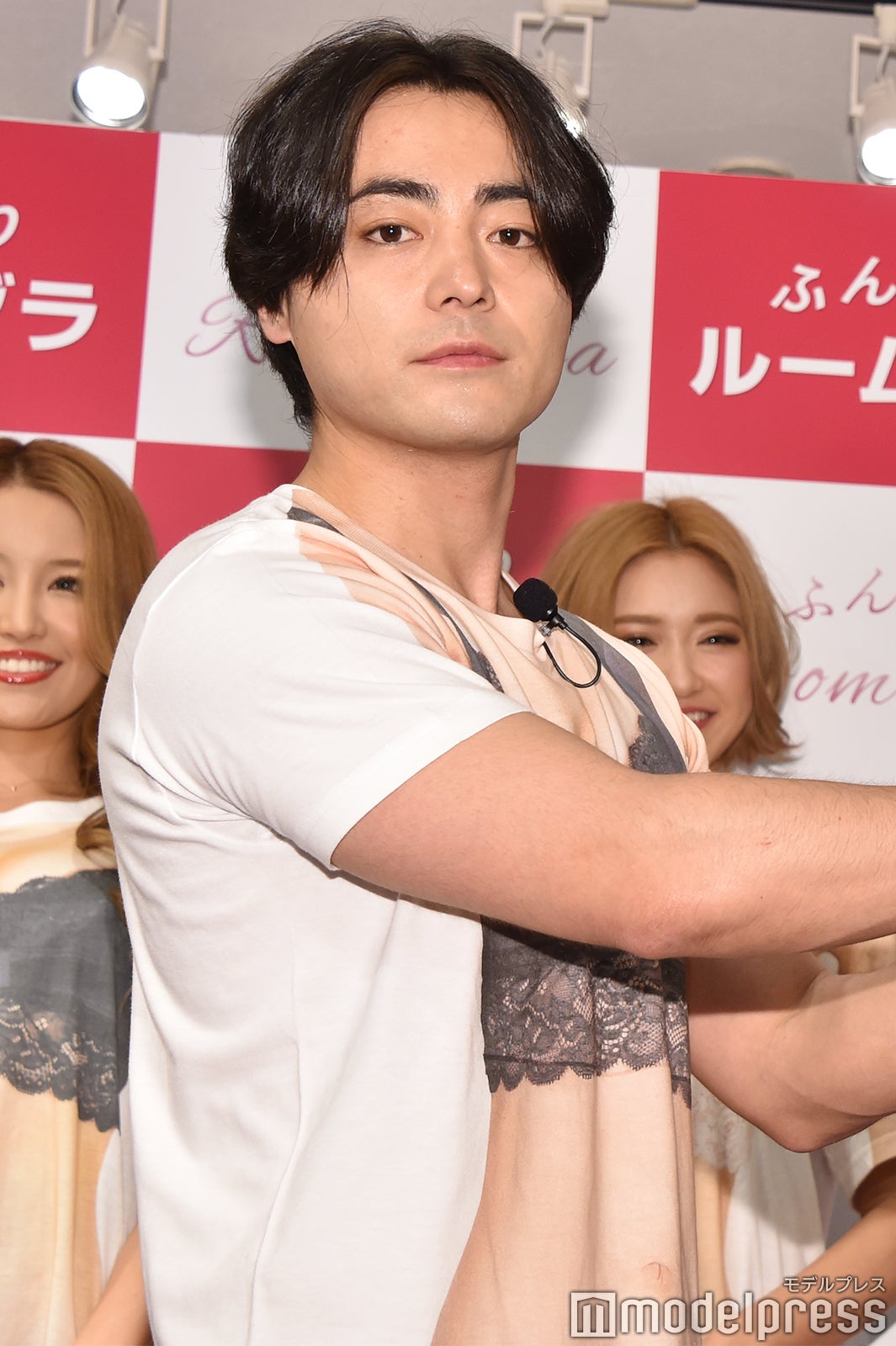 画像2 31 “山田孝之がひたすらバスト測定”イベント、本当に行われる 下着美女たちが集う モデルプレス