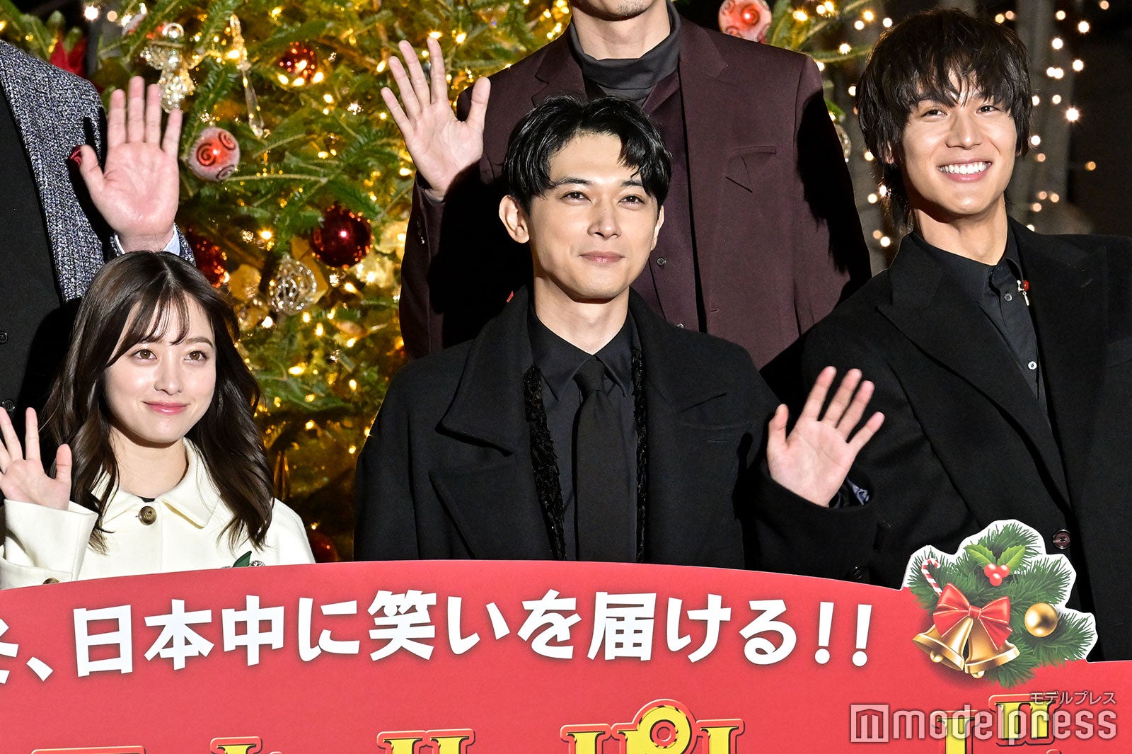 画像157 中川大志＆橋本環奈、熱愛報道後公の場で初共演 笑顔でツッコミも＜ブラックナイトパレード＞ モデルプレス 