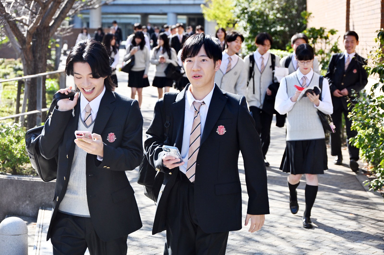 画像17 69 【御上先生 第1話】官僚・御上（松坂桃李）、隣徳学院3年2組で授業スタート モデルプレス
