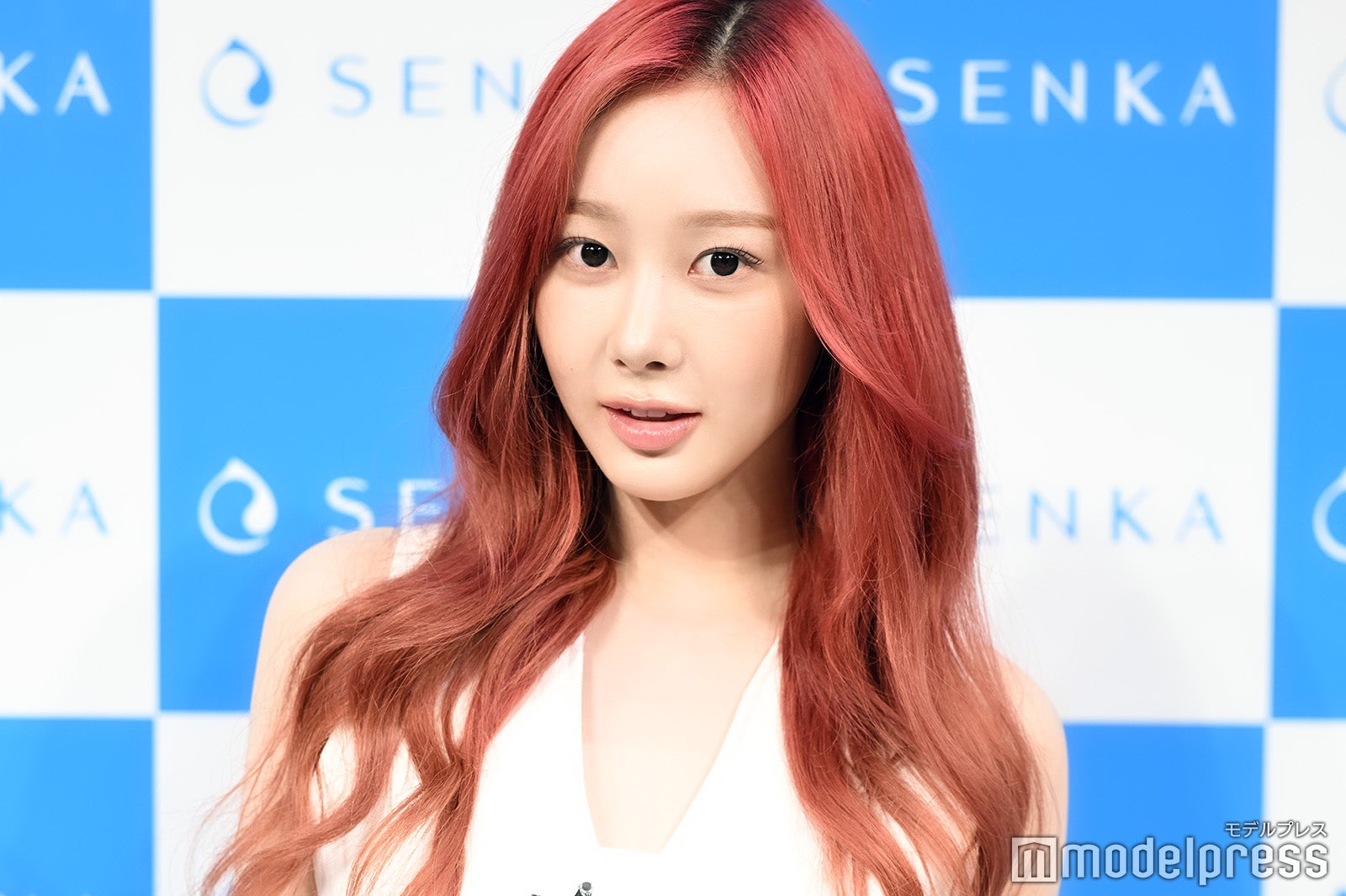 (画像9/15) aespaジゼル、ビキニトップスから美腹筋際立つ「美の塊」「スタイル抜群」と反響 - モデルプレス