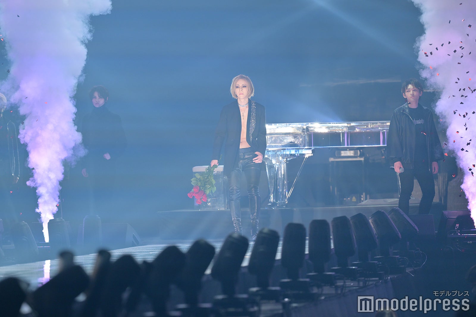 (画像41/44) YOSHIKI「TGC」に降臨 自身プロデュース「XY」デビュー曲初パフォーマンスで圧倒＜TGC 2023 S／S＞ - モデルプレス