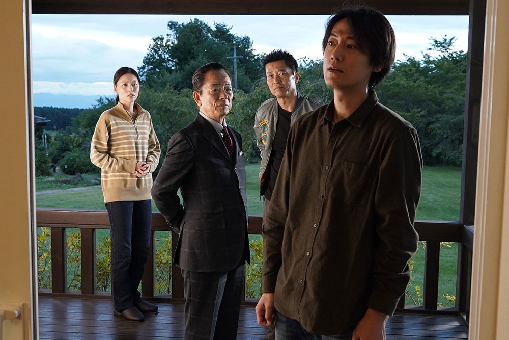 (画像6/19) 【相棒 season23 第3話】薫、“気になる映像”に右京の姿発見 - モデルプレス