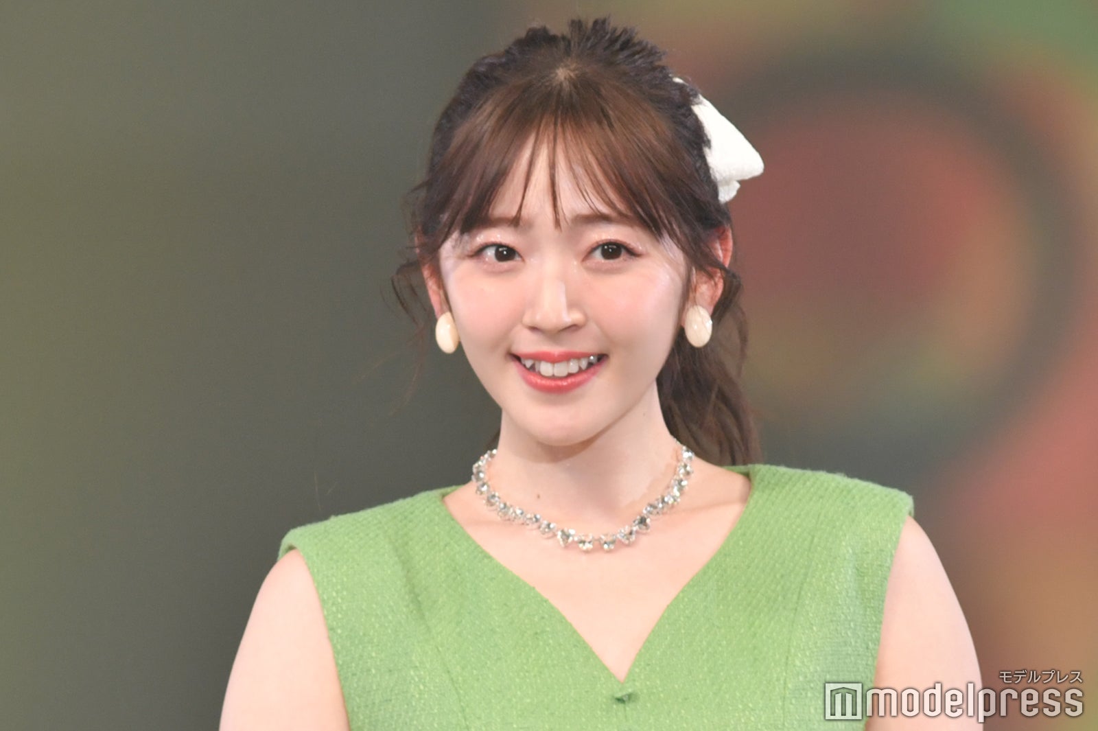 画像13 61 鈴木愛理、美脚際立つミニドレス姿公開「中学生の時以降ほぼやらない」髪型にも注目集まる モデルプレス