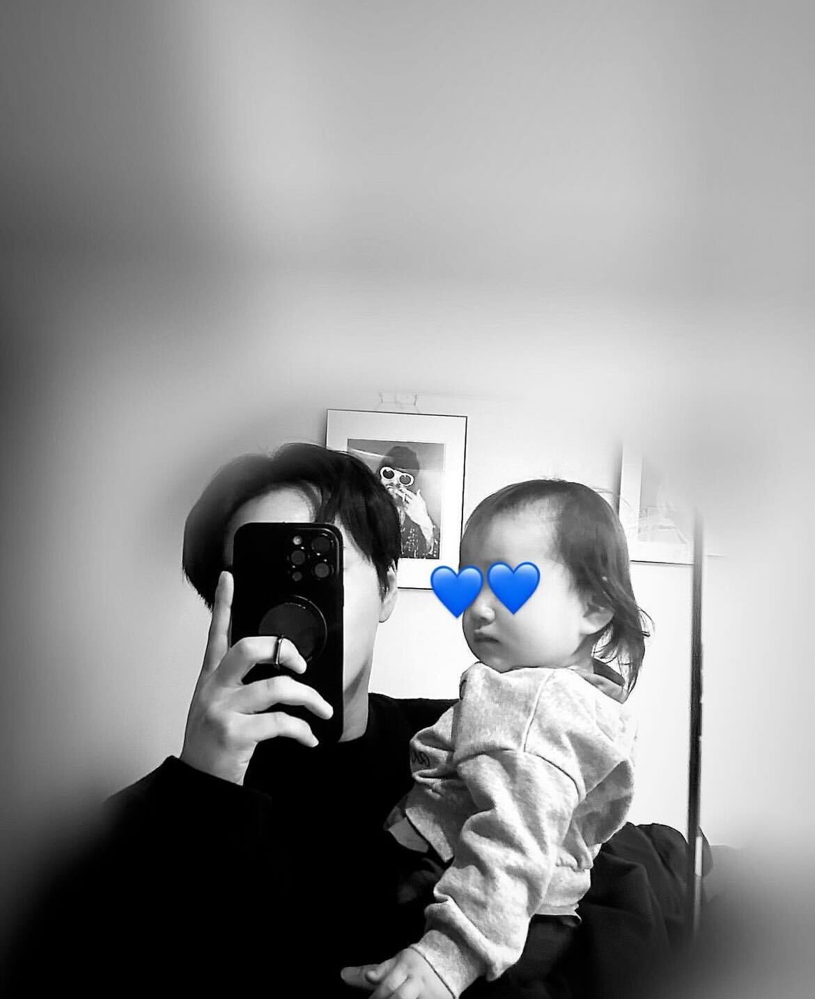 (画像4/44) 三代目JSB・OMI、赤ちゃん抱きかかえる2ショット公開「デレデレで可愛い」「パパ感がすごい」と興奮の声相次ぐ - モデルプレス