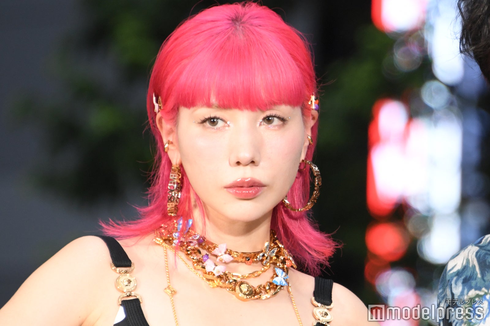 画像9 36 仲里依紗、“美形一家集結”la旅行4ショット公開 投稿1枚目に衝撃の声も「トイレ？見ていいの？」「びっくり」 モデルプレス