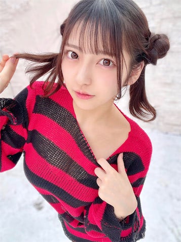 よく見ると…? #2i2 十味、ほんのり透けニット姿を披露「夢が よく見ると…? #2i2 十味、ほんのり透けニット姿を披露「夢が