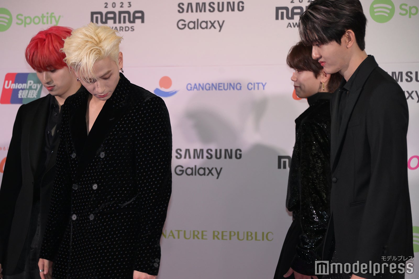 (画像98/189) 【写真特集Vol.1】東方神起・JO1・INI・TXT・ENHYPEN・Kep1erら豪華集結＜2023 MAMA AWARDSレッドカーペット1日目＞ - モデルプレス